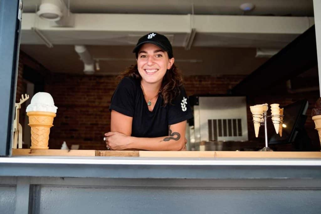 11 Quaint + Nostalgic Virginia Ice Cream Parlors {The BEST Ice Cream in ...