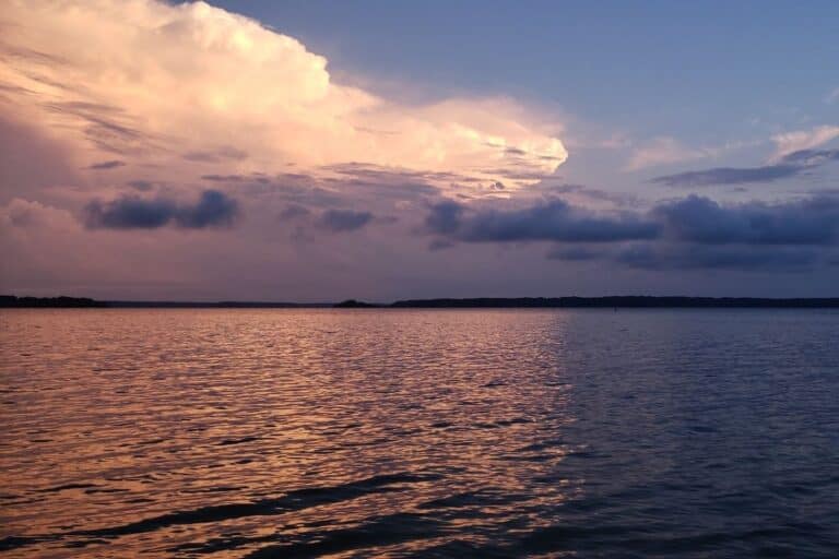 7 Best Swimming Lakes in Virginia - Historic Virginia Travel